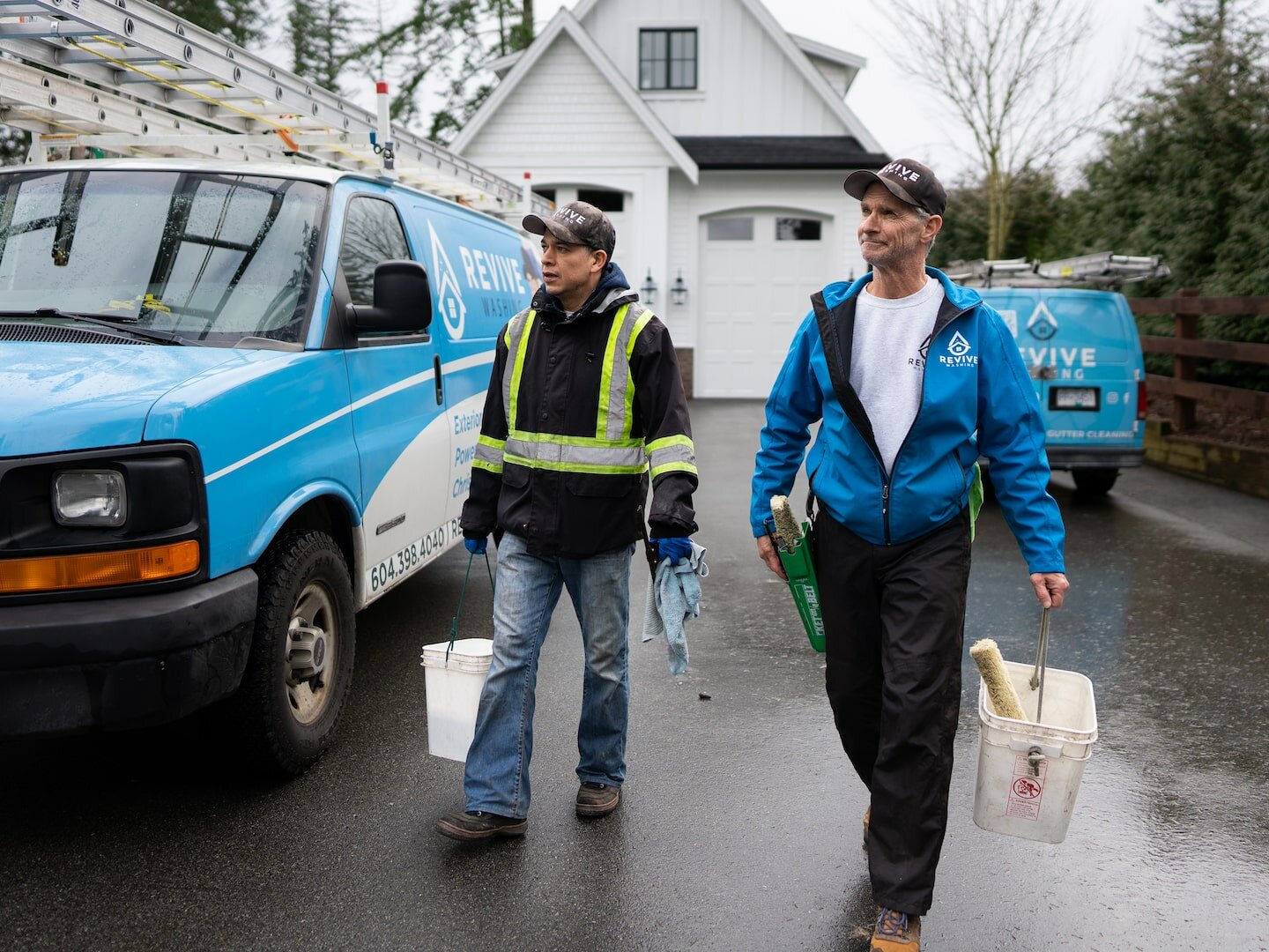 8 Types of Pressure Washing Ads to Win More Contracts